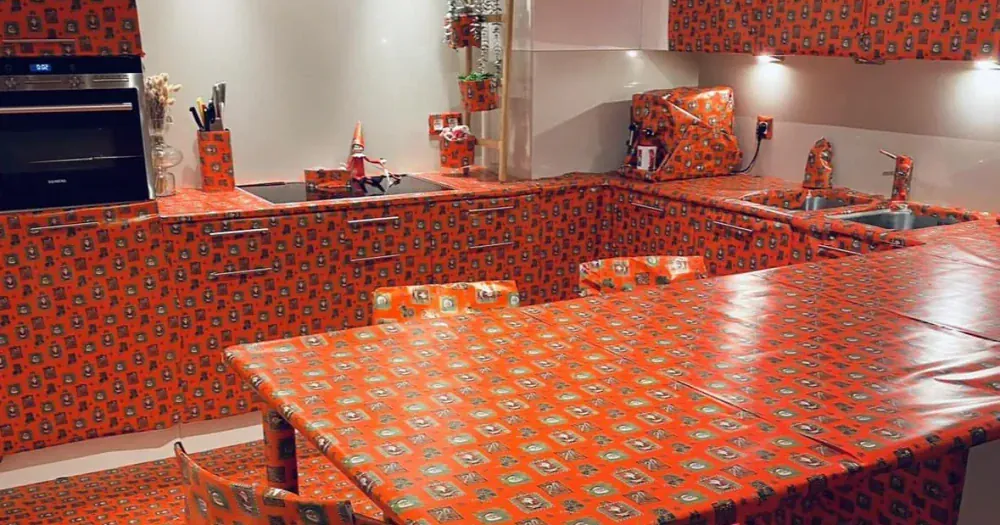 Elves wrap entire kitchen | ThatChristmasMagic.com