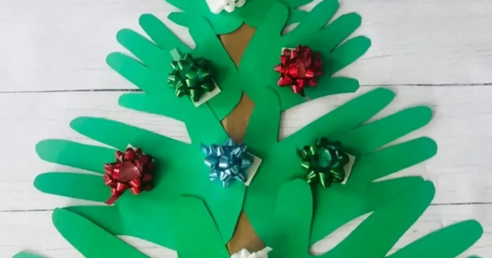 Family Christmas Tree | ThatChristmasMagic.com